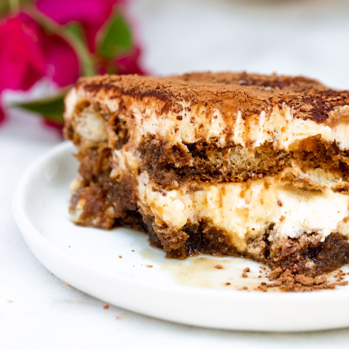 How To Make Tiramisu - Confessions of a Baking Queen