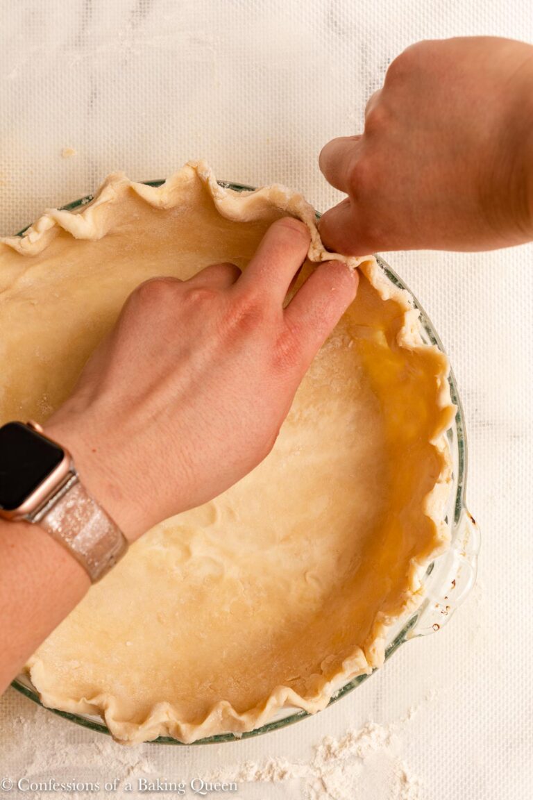 Flaky Pie Crust - Confessions of a Baking Queen
