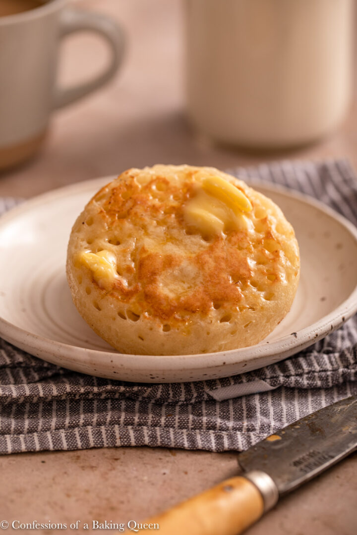 Step-by-Step Photos to Make Crumpets - Confessions of a Baking Queen