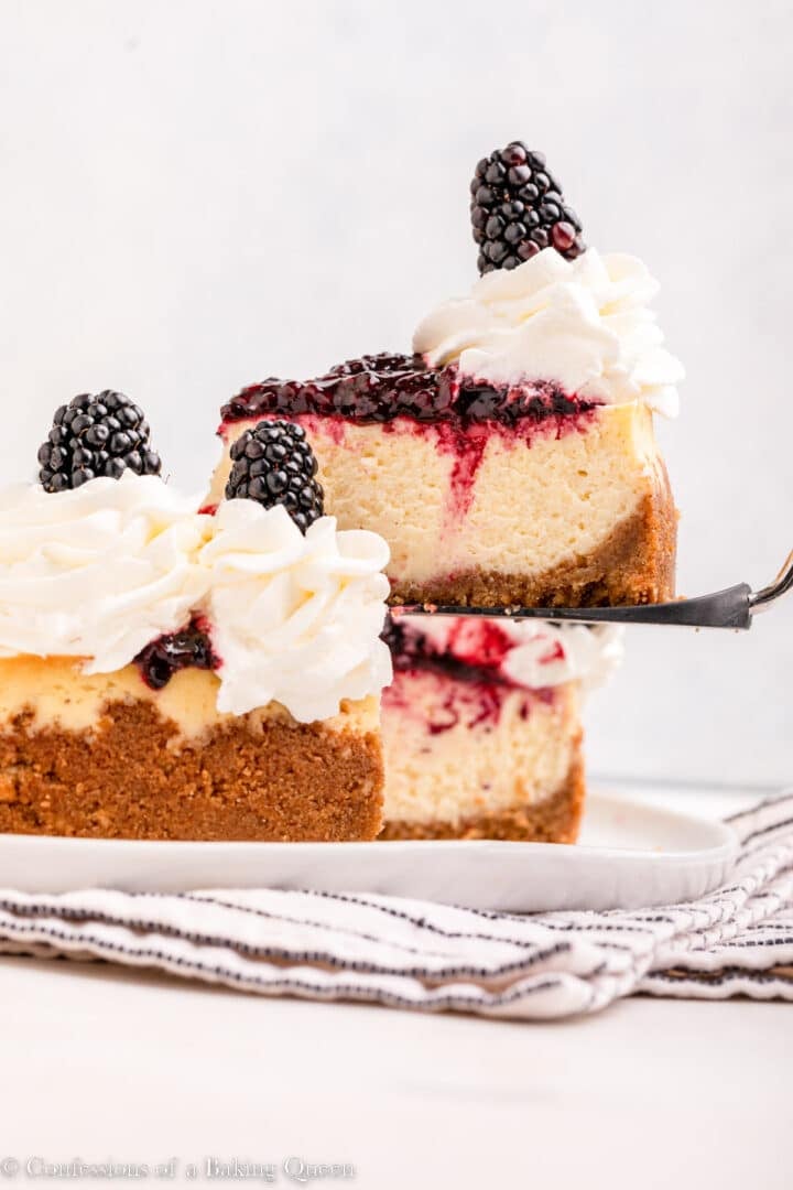 Blackberry Cheesecake with Homemade Berry Sauce - Confessions of a ...