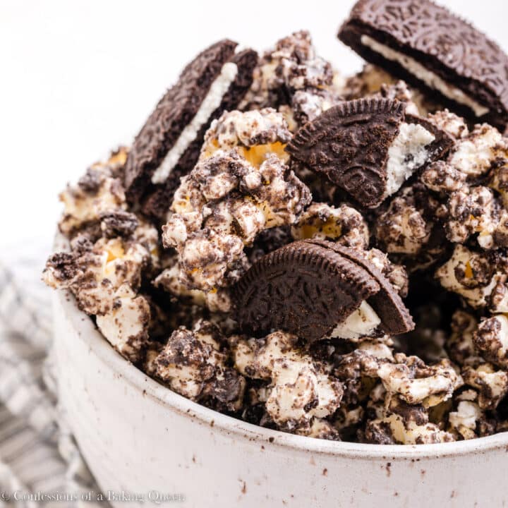 Easy And Delicious Oreo Popcorn Recipe - CBQ Bakes