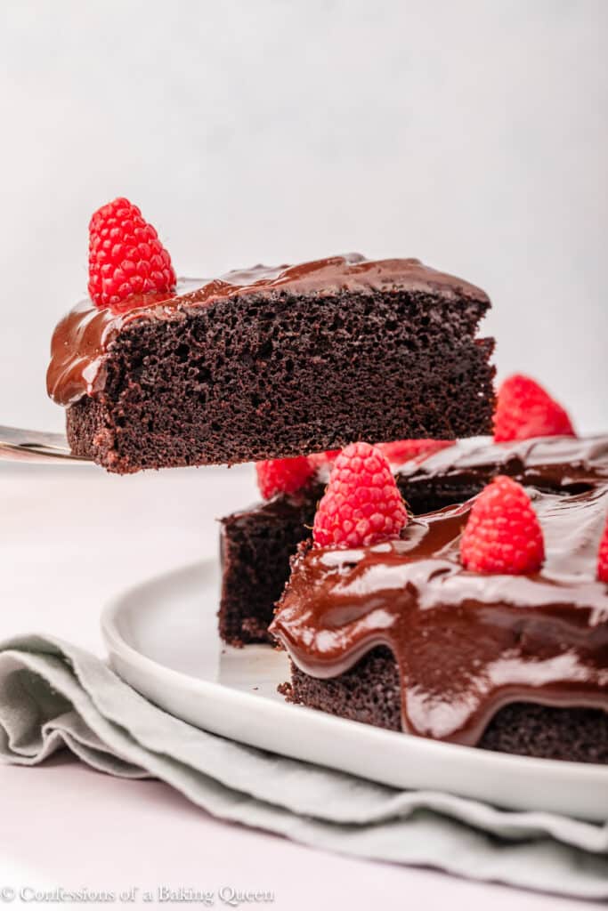 Moist And Delicious Chocolate Ganache Cake Recipe - Confessions of a ...