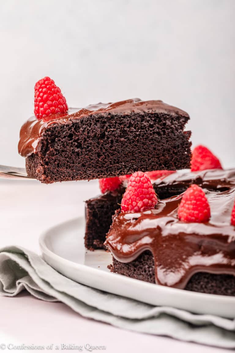 Moist And Delicious Chocolate Ganache Cake Recipe - Confessions of a ...